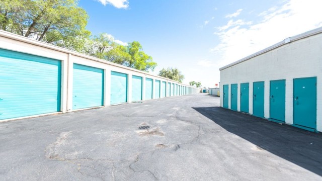 Self Storage Facility in Roy-Riverdale | Alpine Storage